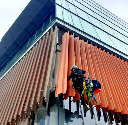 LA Cladding and Roofing - Professional Cladding & Construction Services